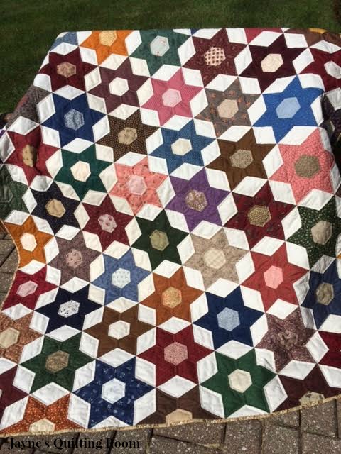 Jayne's Quilting Room: Finished That 6-Point Star Quilt!