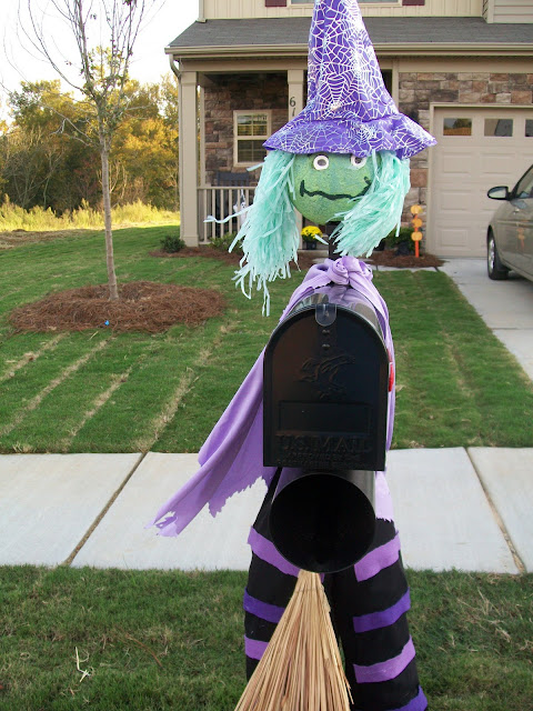 Creative Spice: Mailbox Witch