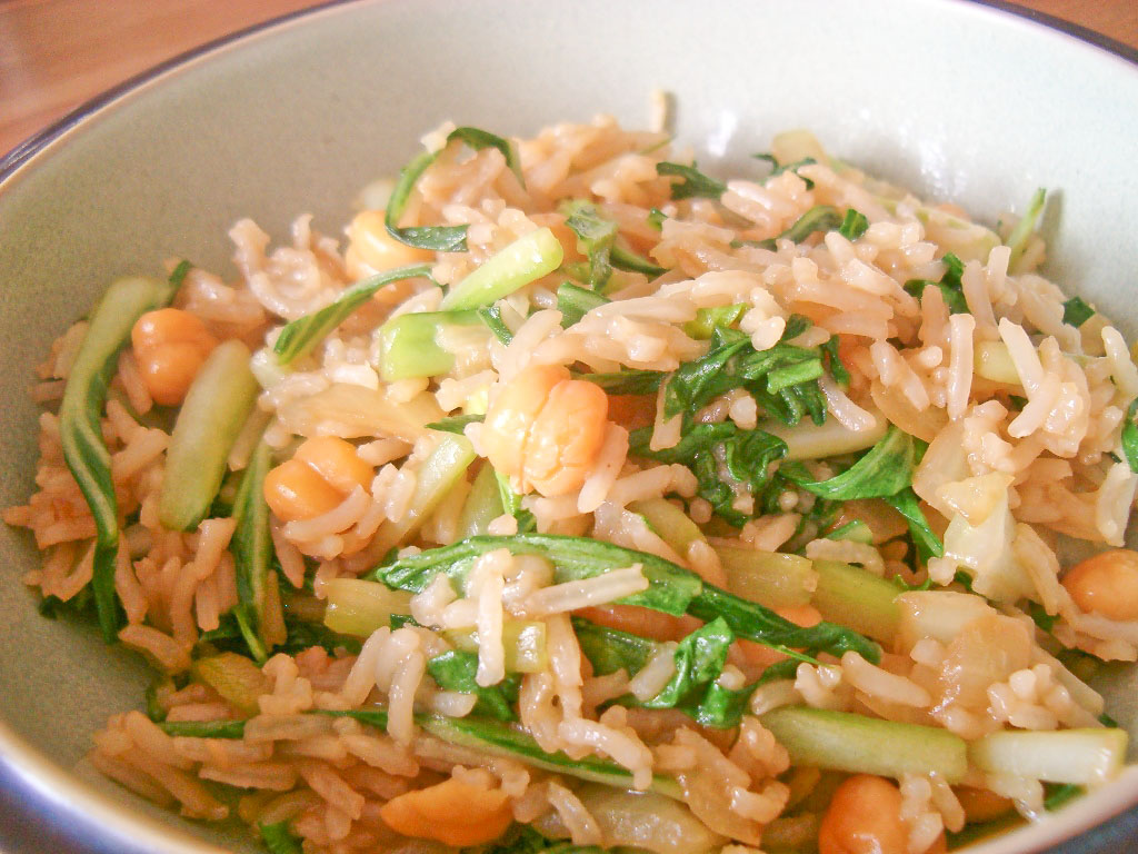 maple•spice: Garlicky Pak Choi and Chickpea Rice