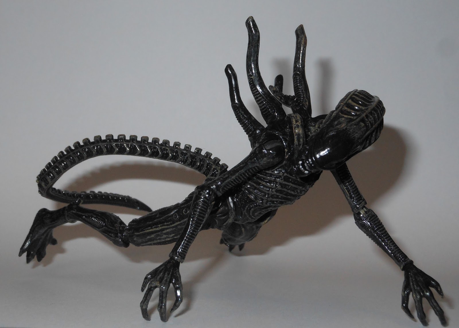 Figuras de Acción A Go-Gó: XENOMORPH SOLDIER (ALIENS: COLONIAL MARINES)