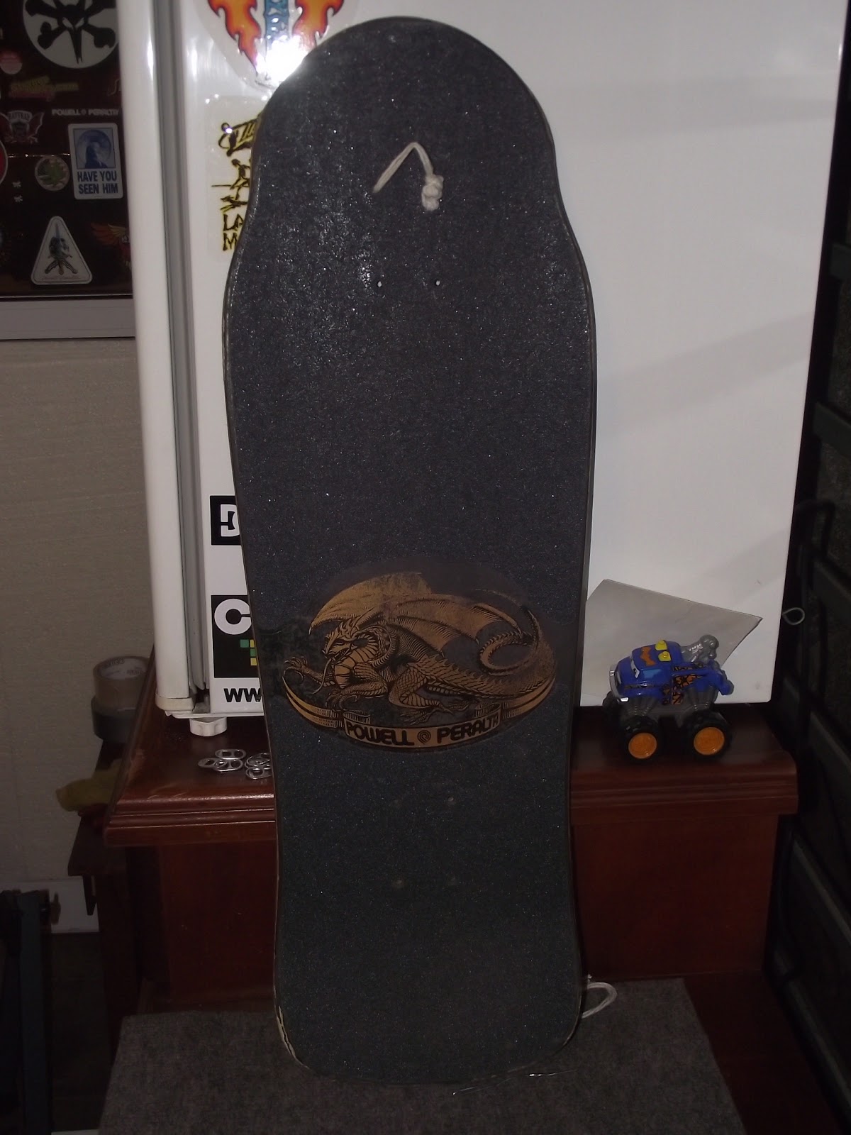 Cherches Old Skull: Powell Peralta Tony Hawk "Bird Skull" 1988 e 1987