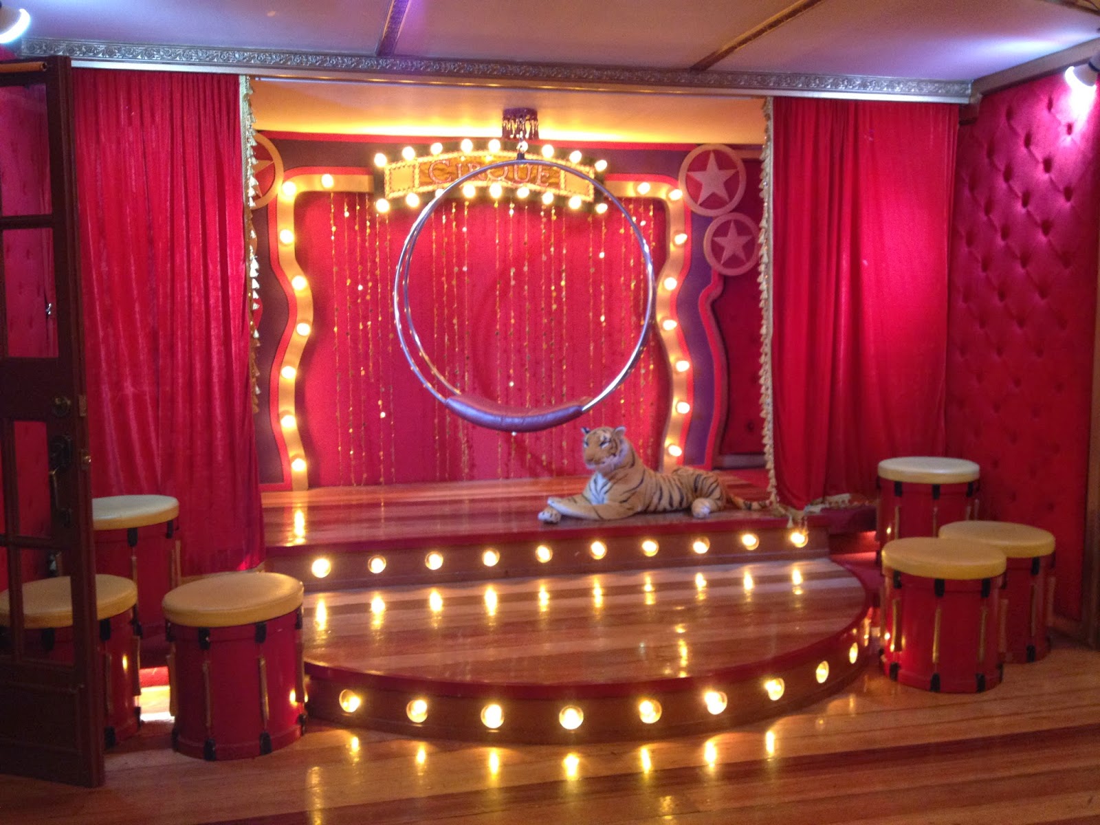 Spa, Massage and Health Tips: PHOTOS: Victoria Court - Circus