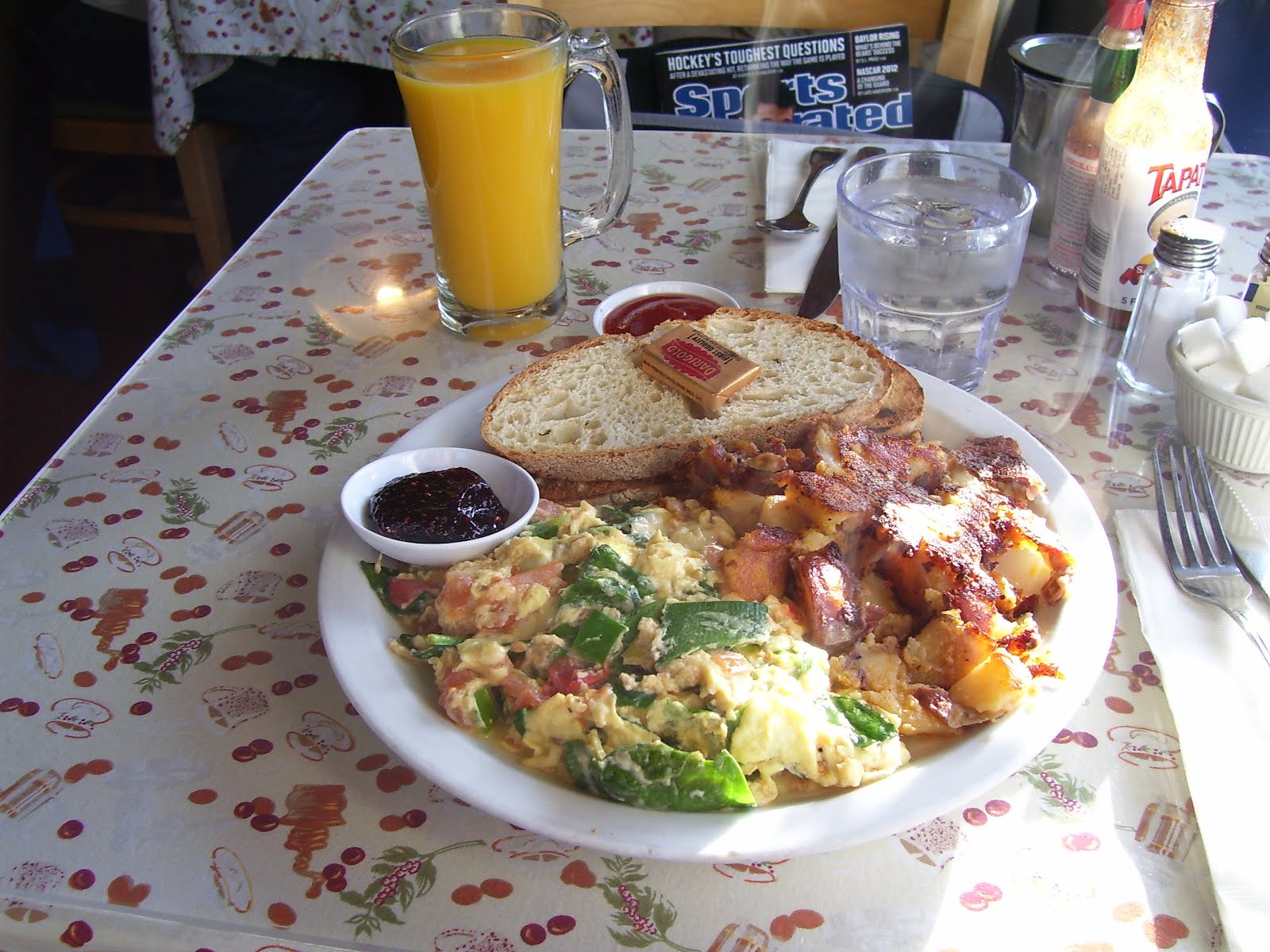 Breakfast at Epiphany's: Chloe♥s Cafe