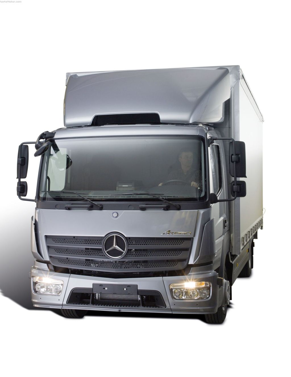 Revista Coche: Nuevo Mercedes-Benz Atego 2014