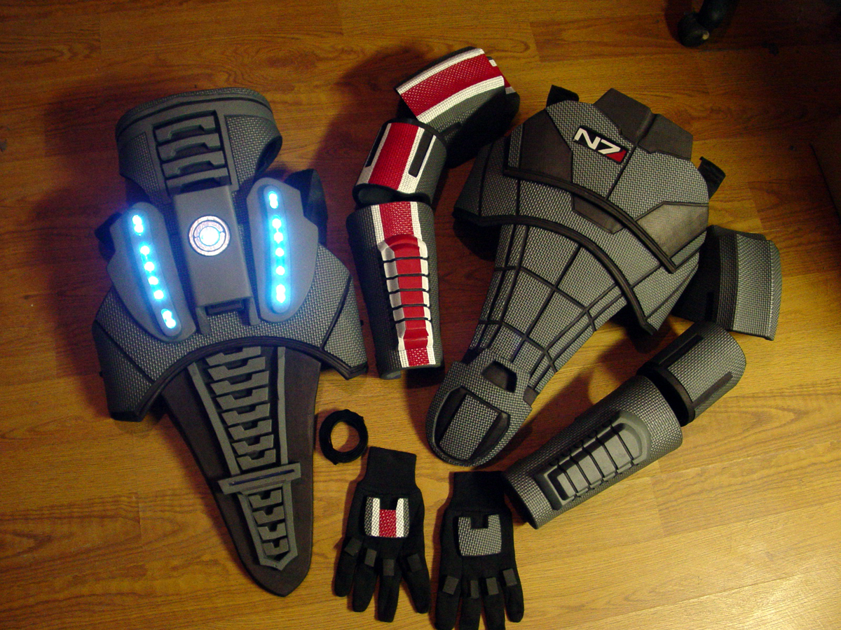 The Gaming Feed Custom Mass Effect N7 Armor To Make Any Reaper Run And Hide