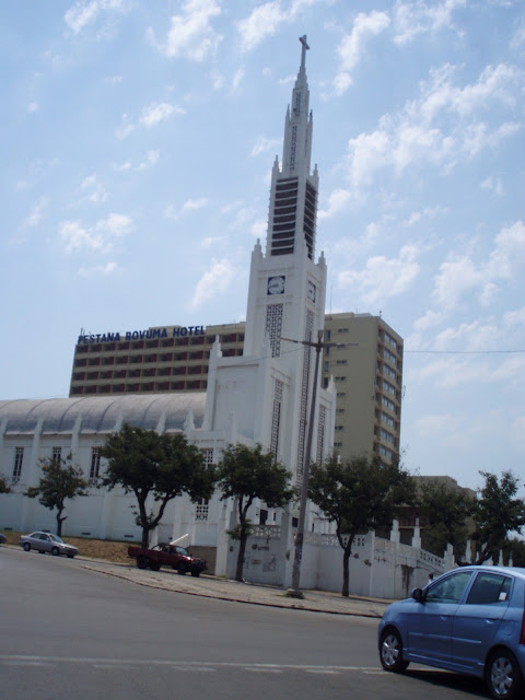 Paradiso Eden: Edifícios e espaços de Maputo
