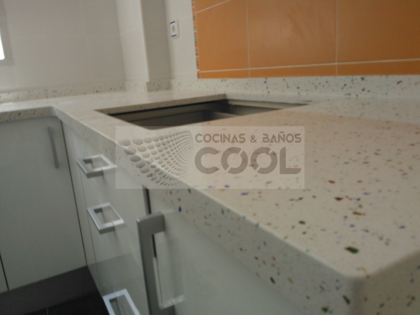 Mármoles COOL (Encimeras Exclusivas).: MONTAJE ENCIMERA COMPAC QUARTZ ...