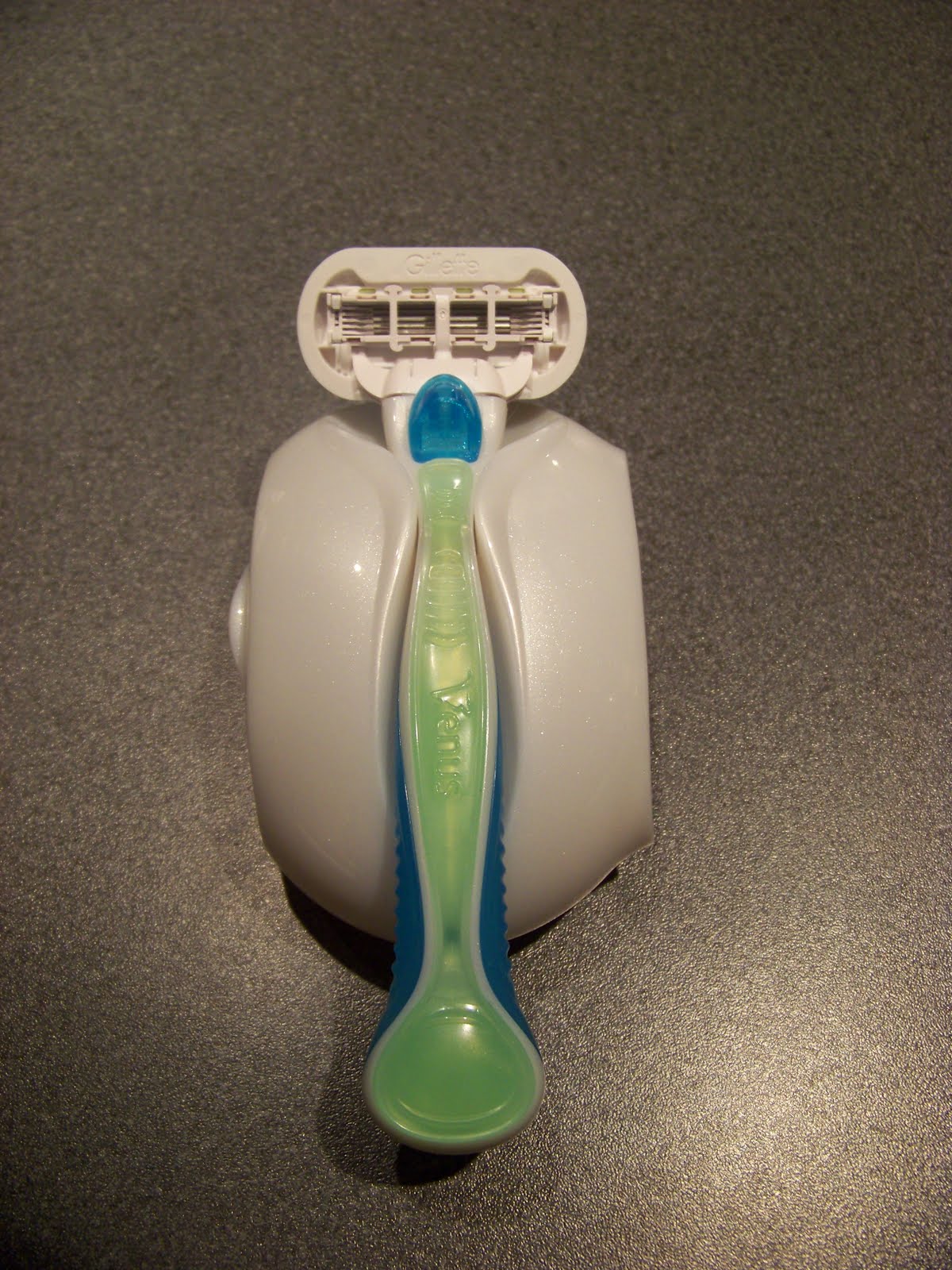 Gladde benen: Venus Embrace Vs. Braun Silk-épil 7 Dual Epilator