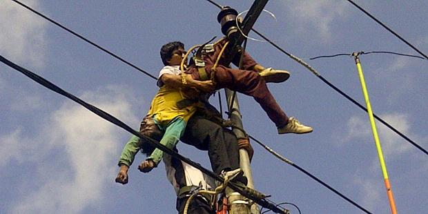 5 Langkah Selamatkan Korban Kesetrum | SHE