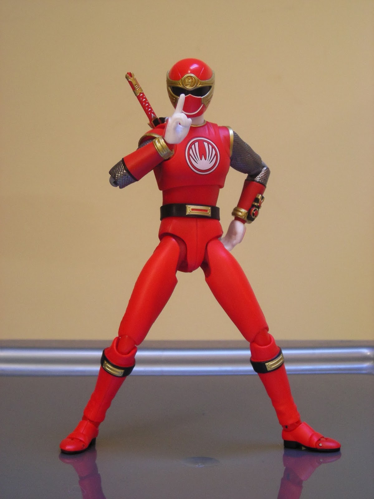My Shiny Toy Robots: Toybox REVIEW: S.H. Figuarts Hurricane Red