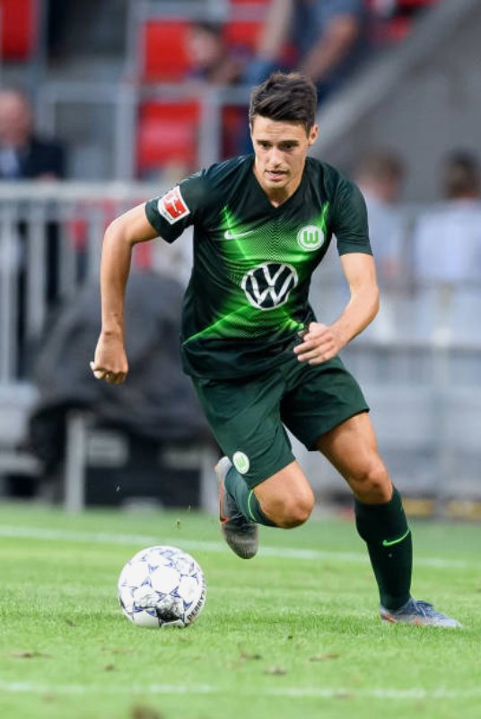 On-Pitch: Striking Wolfsburg 19-20 Home & Away Kits - Footy Headlines