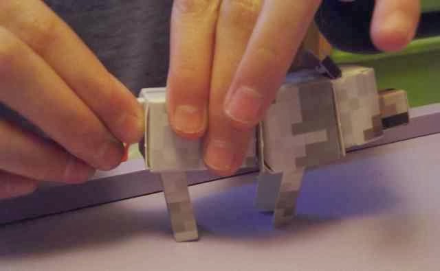 Minecraft Papercraft Wolf Tame