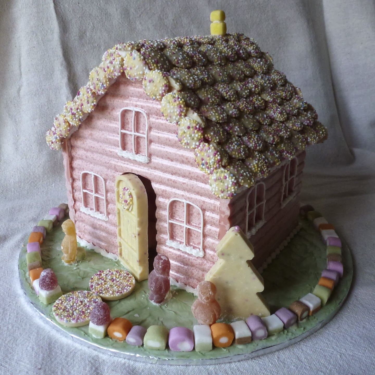 A place for me to share my creations with you.: Pink chocolate house