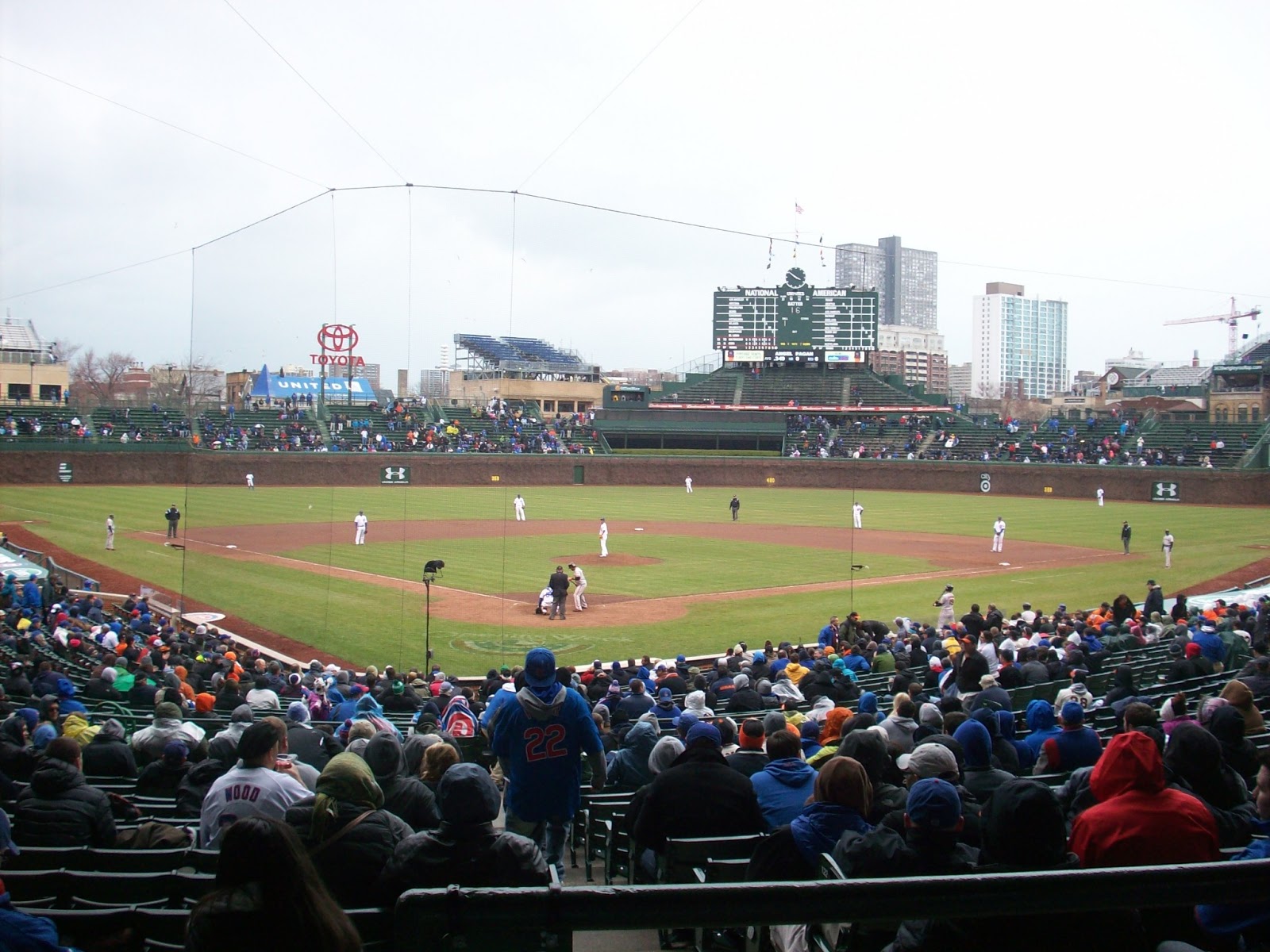 BaseBlog: Wrigley Field 101- Streets, Eats, and Seats
