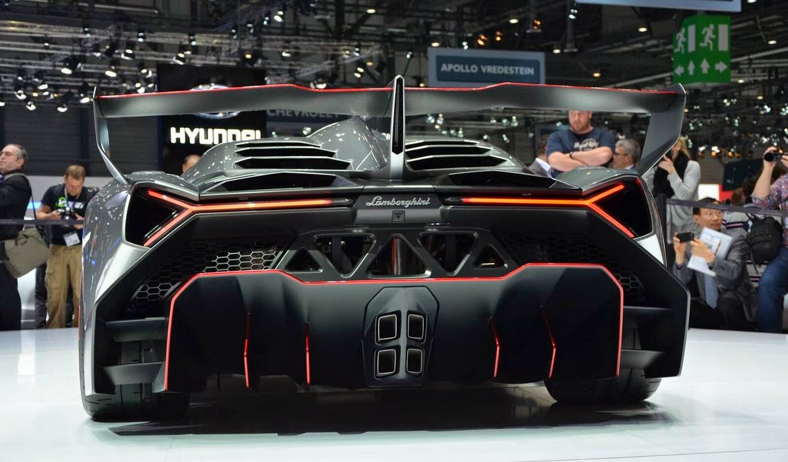 carLover's: Lamborghini Veneno - The Italian Poison!