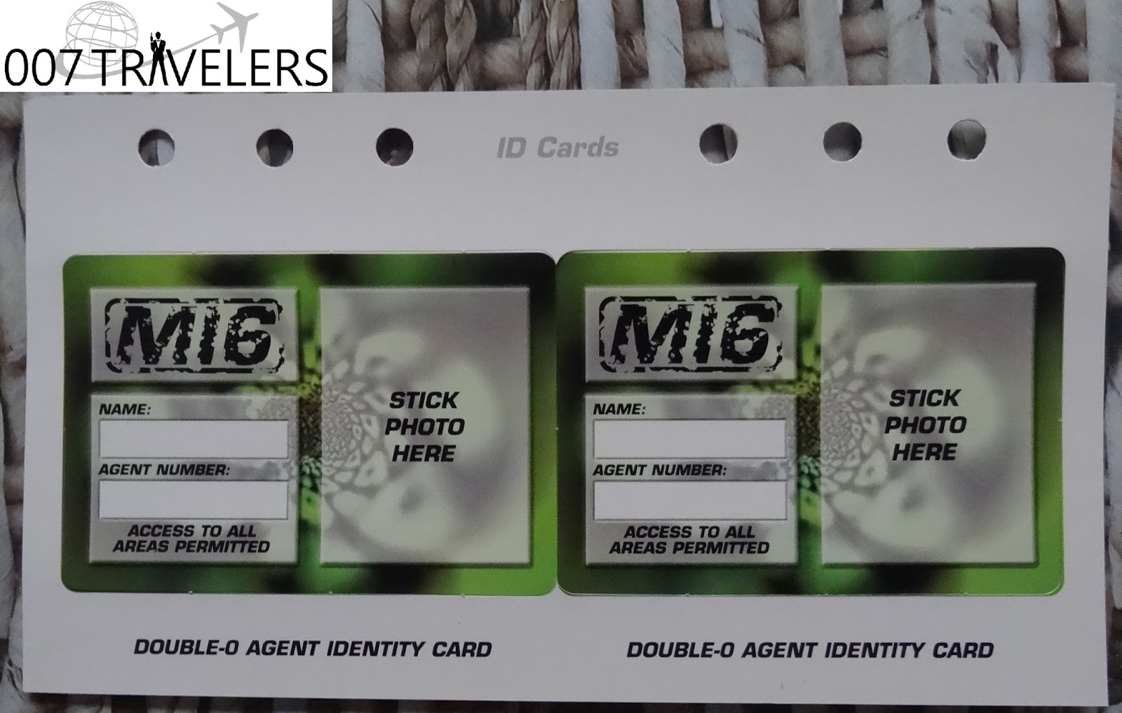 007 Item: James Bond secret agent file - 007 Travelers