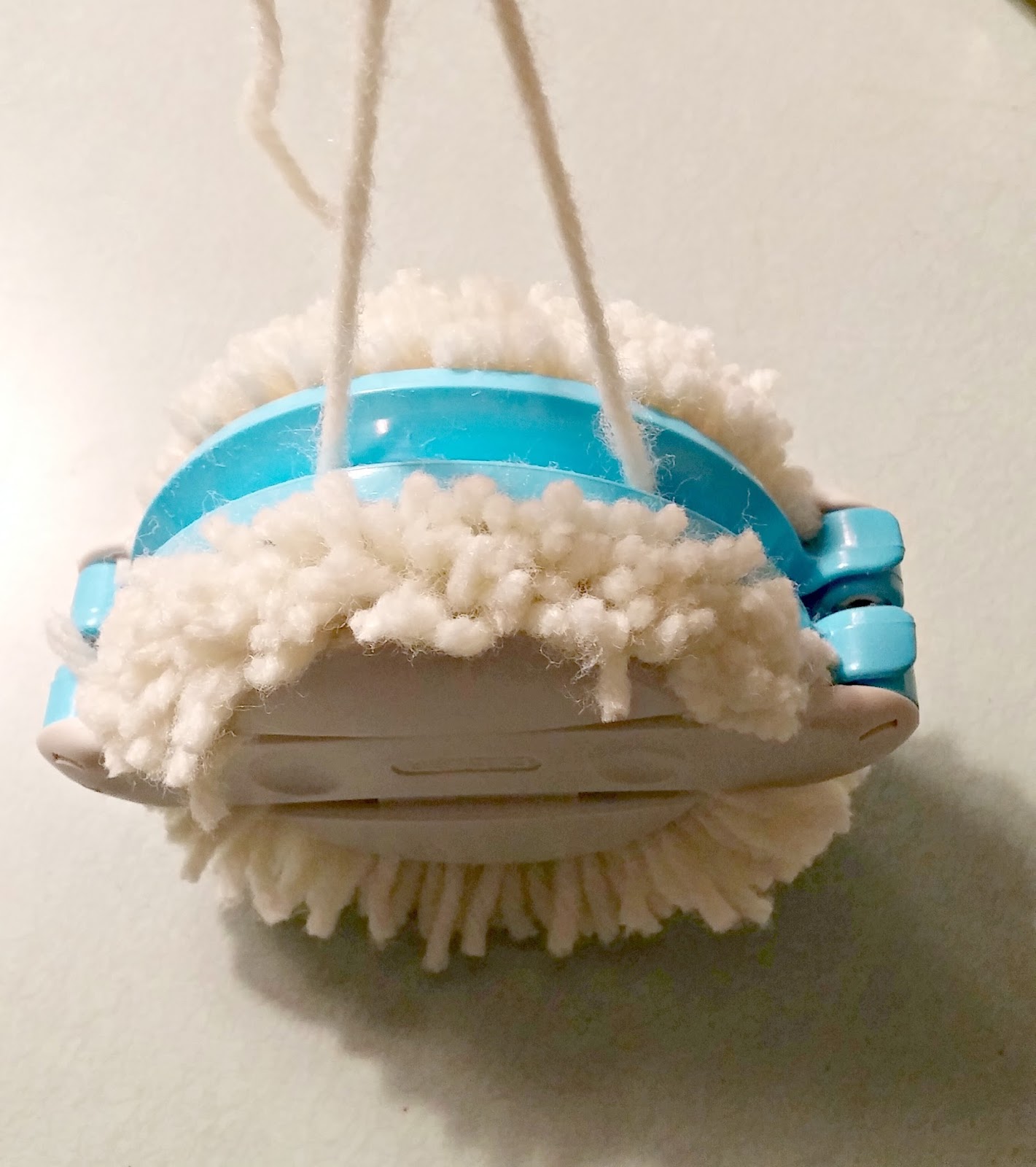 How to Use the Clover Pom-Pom Maker - Little Vintage Cottage