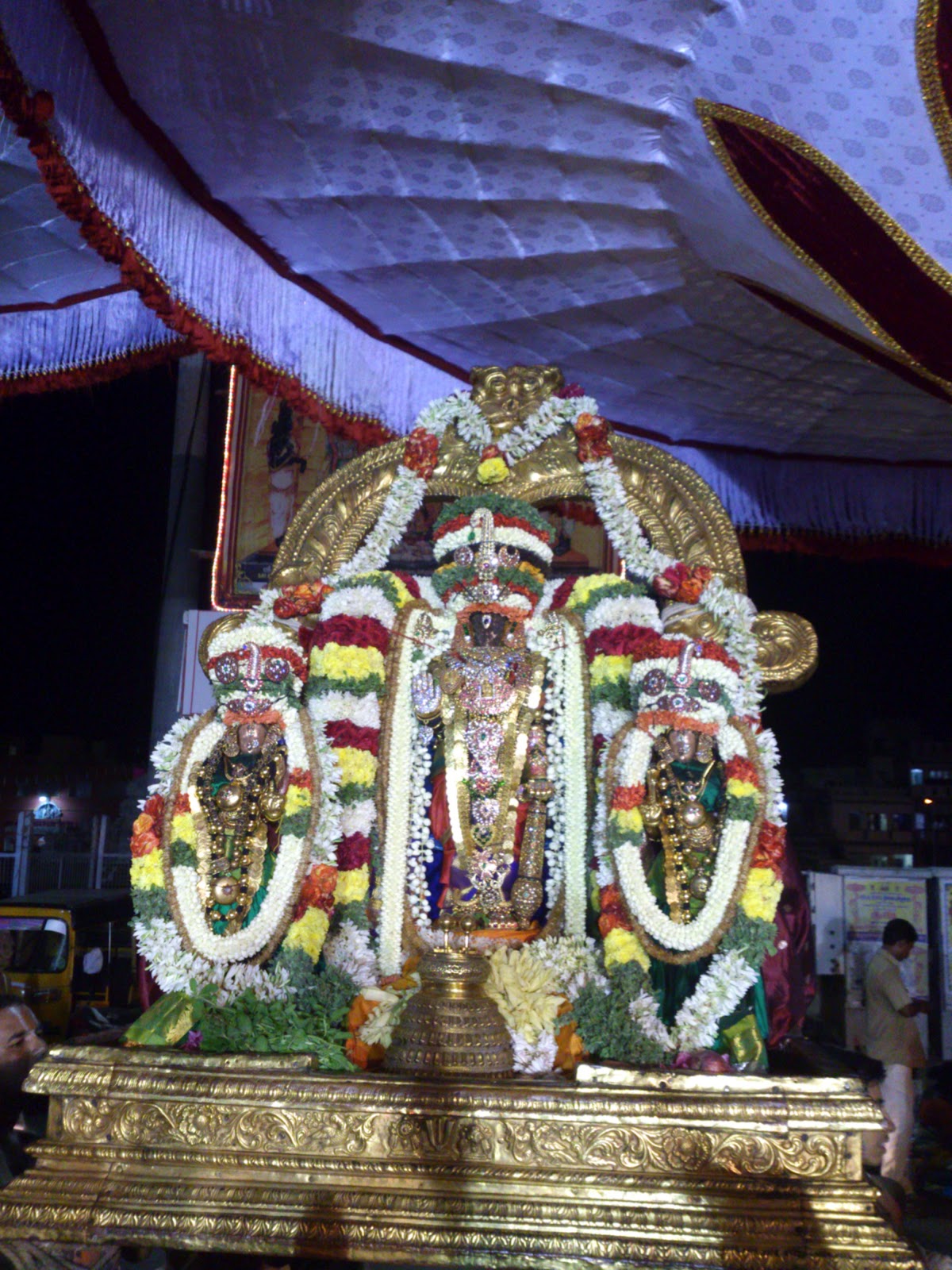 Parthasarathy: Mylapore kesava perumal sannadhi peyalwar mangalasanam