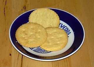 Japanese Snack Reviews: Lemon Lucky Thin Crackers