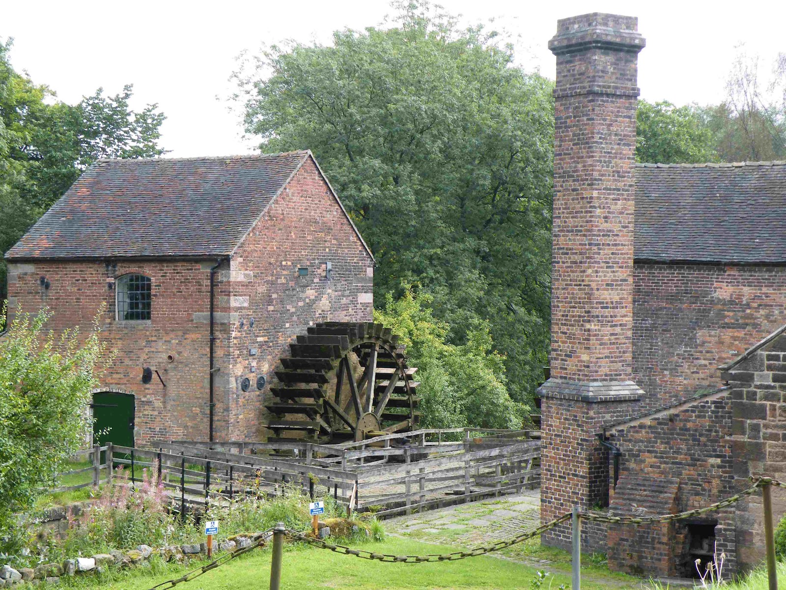 Travelling the Canals of England: September 2012