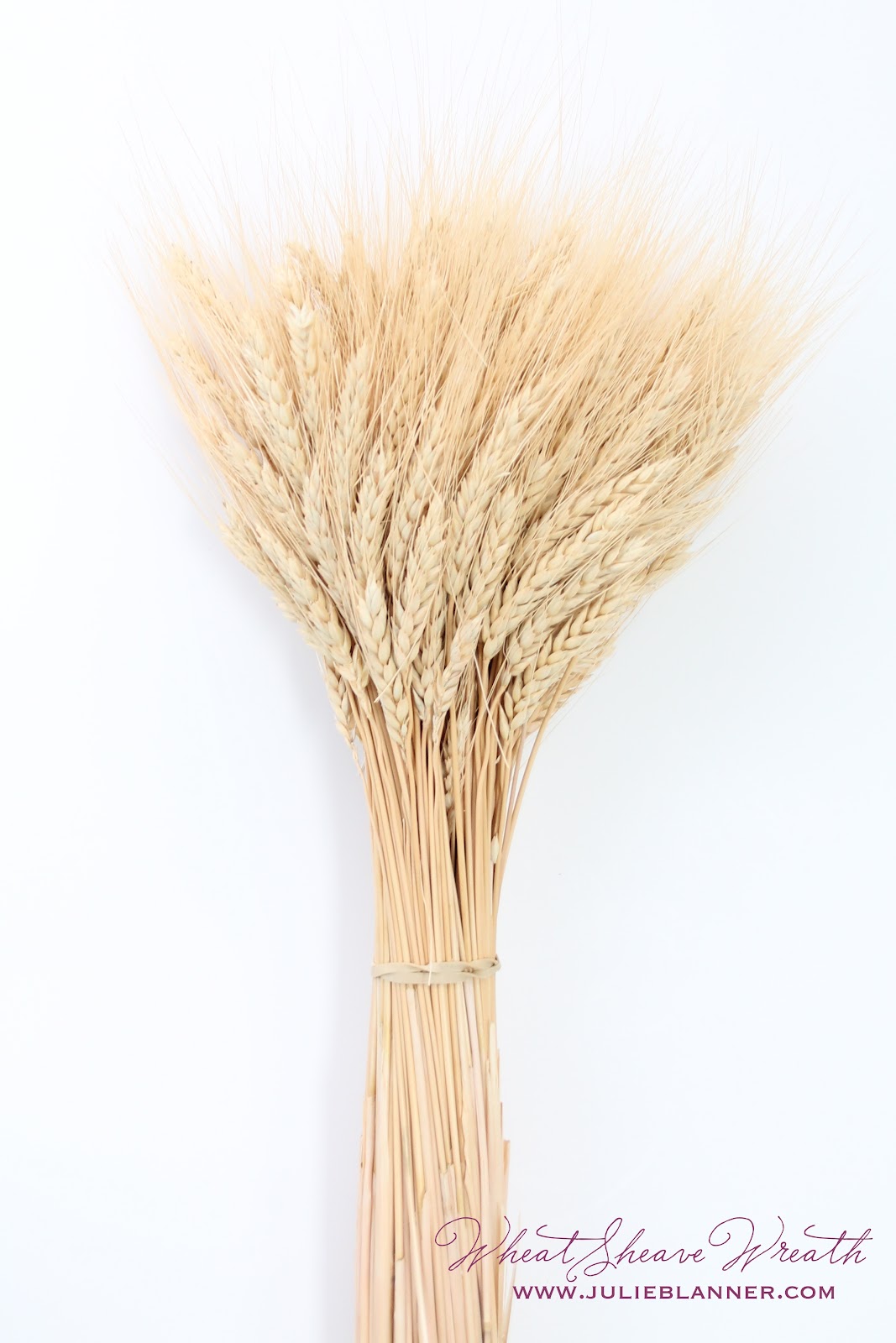 DIY Wheat Sheaf Centerpiece for Thanksgiving