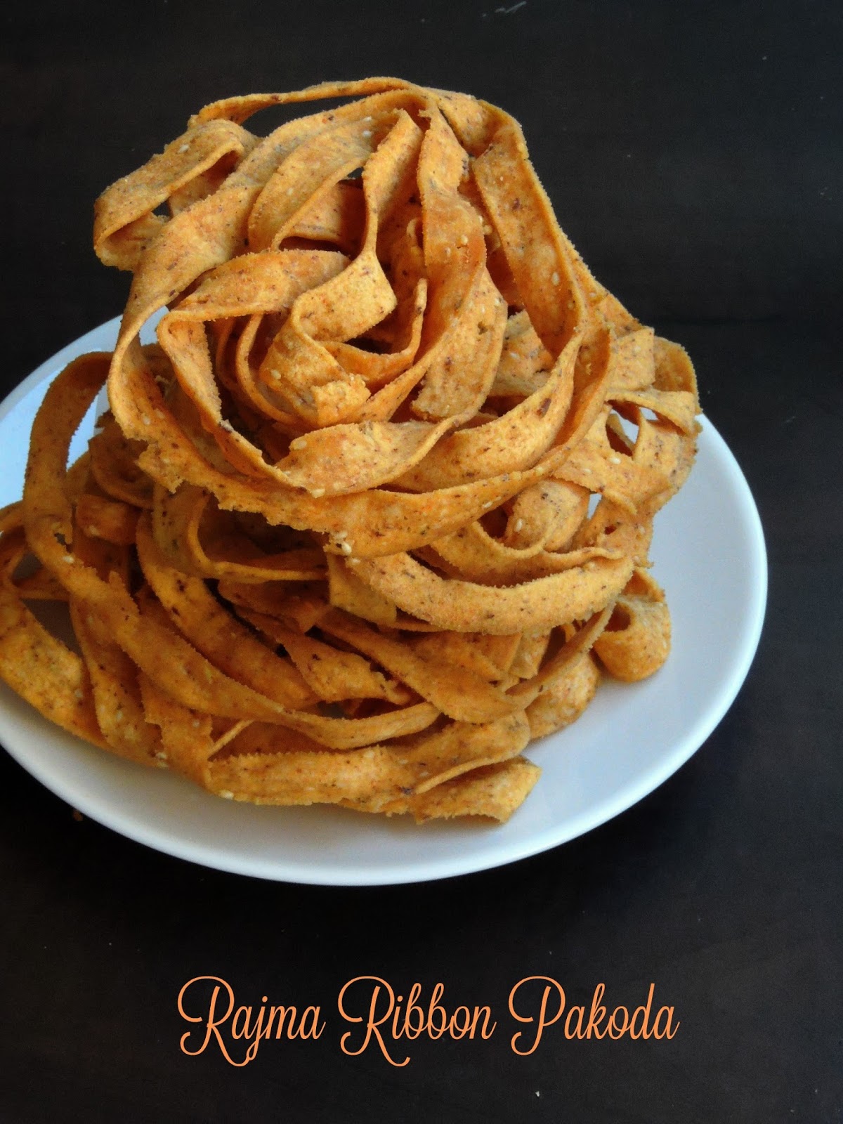 Priya's Versatile Recipes: Rajma Ola Pakoda/Rajma Ribbon Pakoda/Red ...