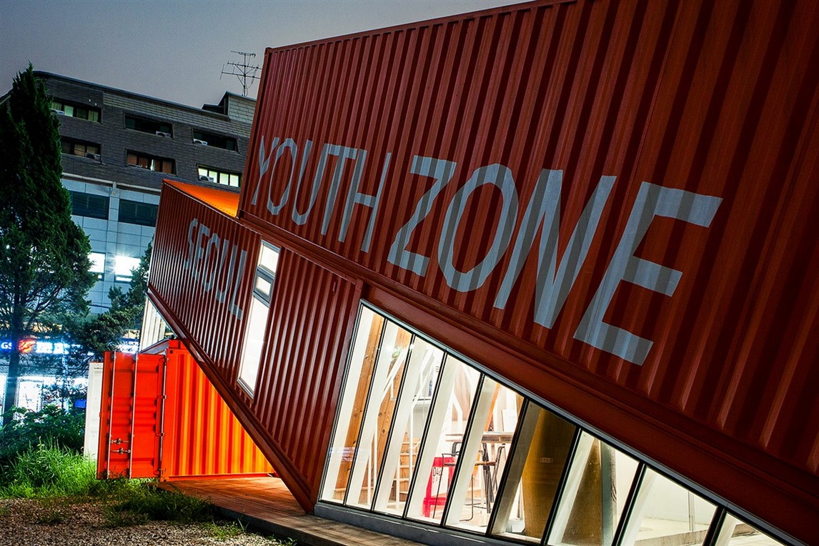 Shipping Container Homes & Buildings: Seoul Youth Zone Shipping ...