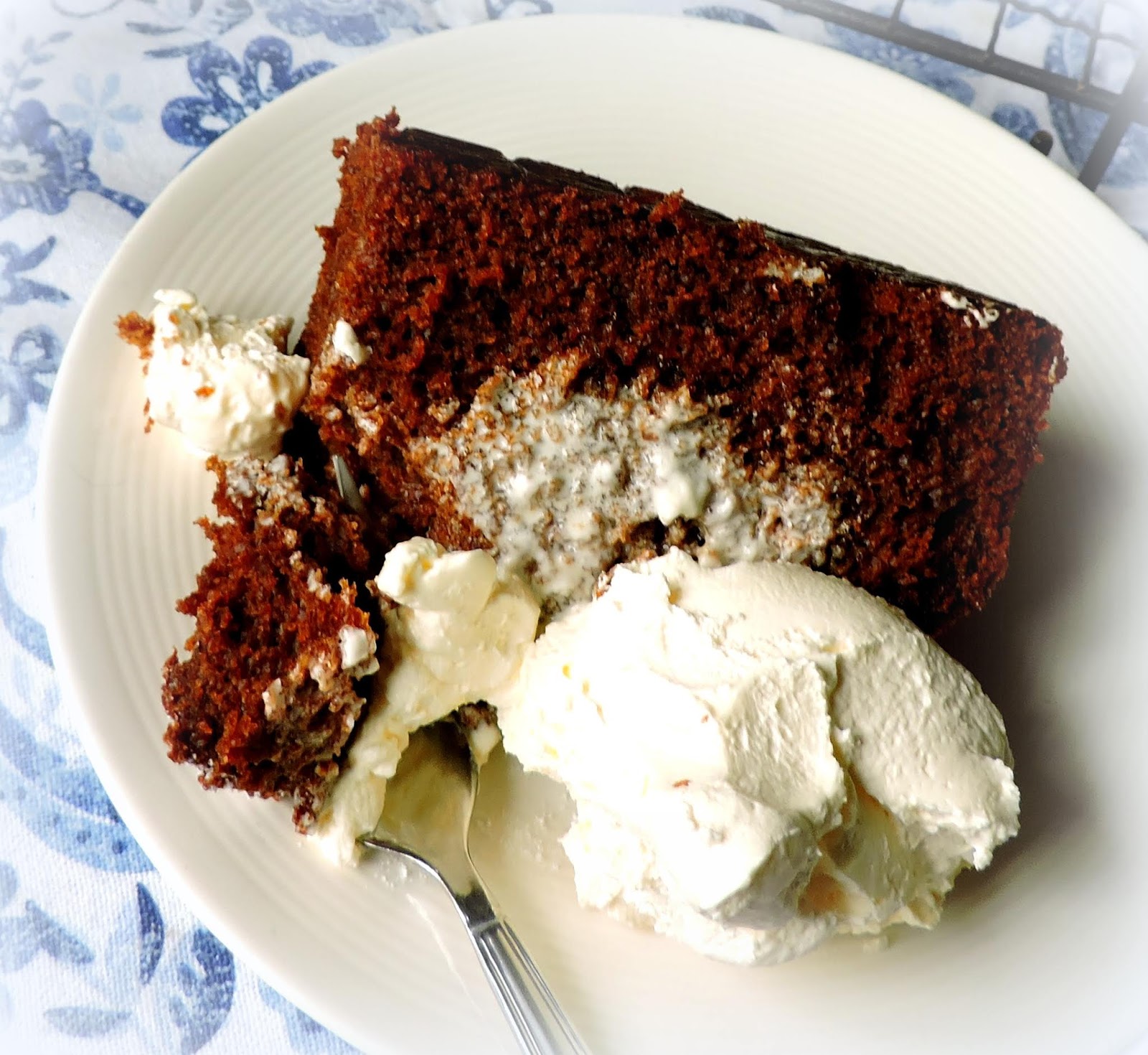 Blue Ribbon Gingerbread | The English Kitchen