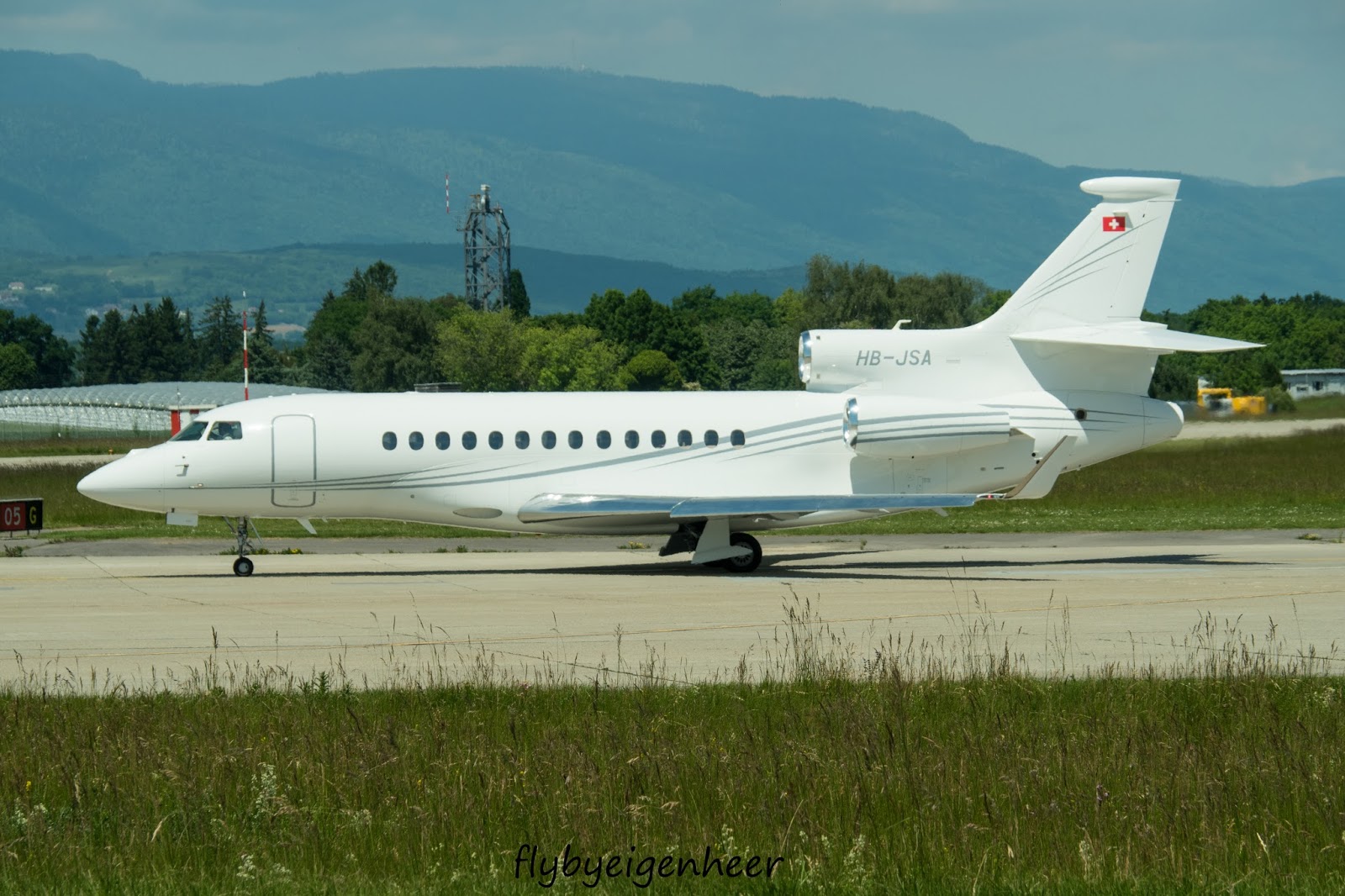 FLUGZEUGE Privatjets etc: HB-JSA Dassault Falcon F7X FA7X > FPG