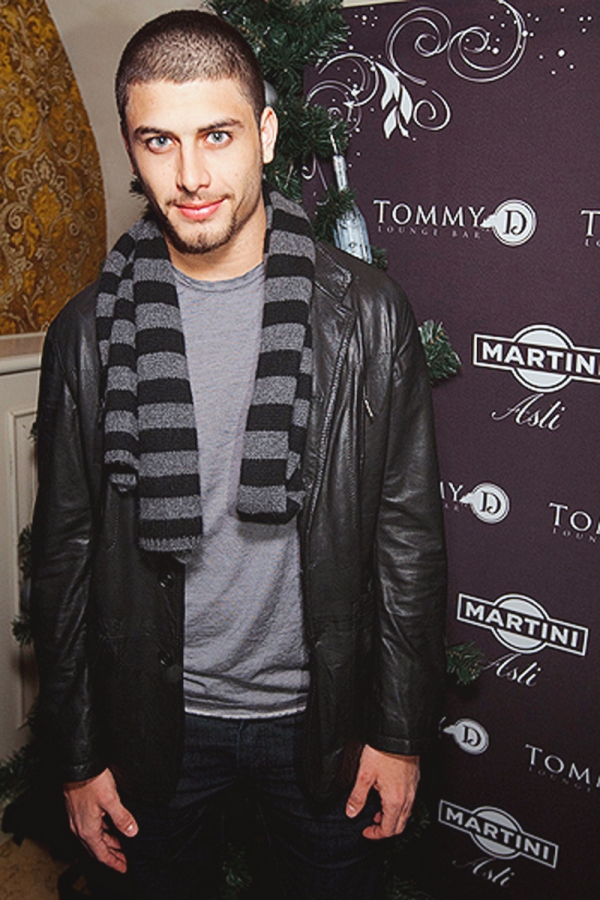 Fashion 4 men: Jesus Luz