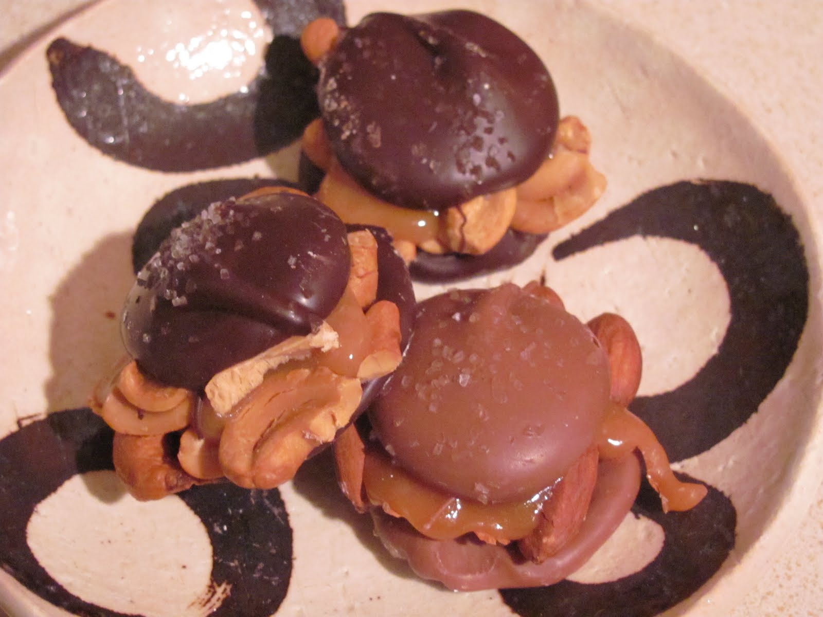 Foodette Reviews: Phillips Candy House Chocolate Turtle Basket