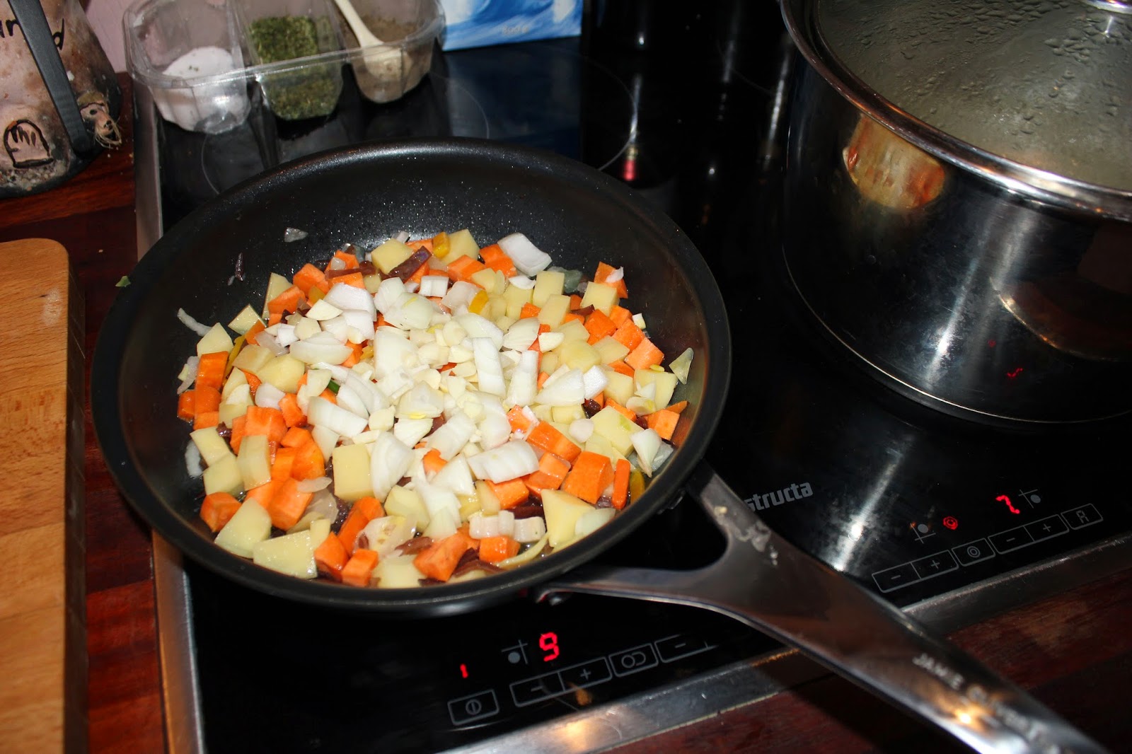 Midagi Mõnusat : Kana-klimbisupp juurviljadega