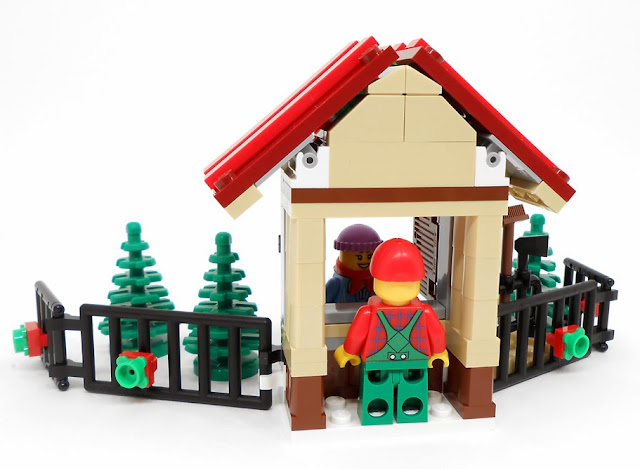 Oz Brick Nation: LEGO Exclusive 40082: Christmas Tree Stand Review