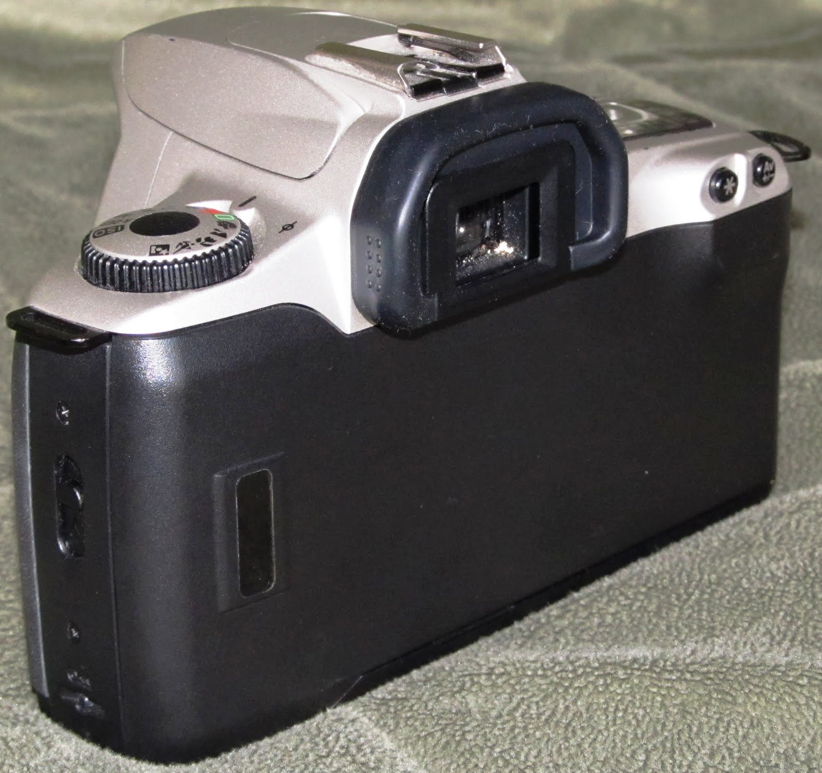 The Chens: The User’s Review: Canon Rebel 2000 (EOS 300, Kiss III ...