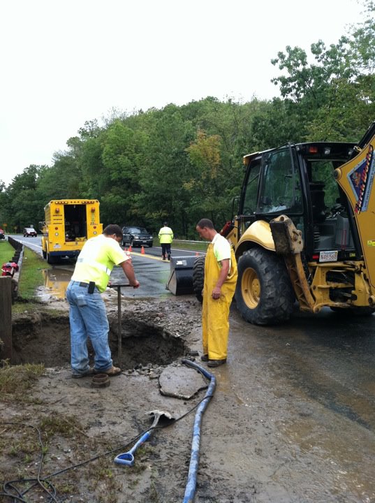 MEC&F Expert Engineers : Front-end Loader operator with EarthWorks Site ...