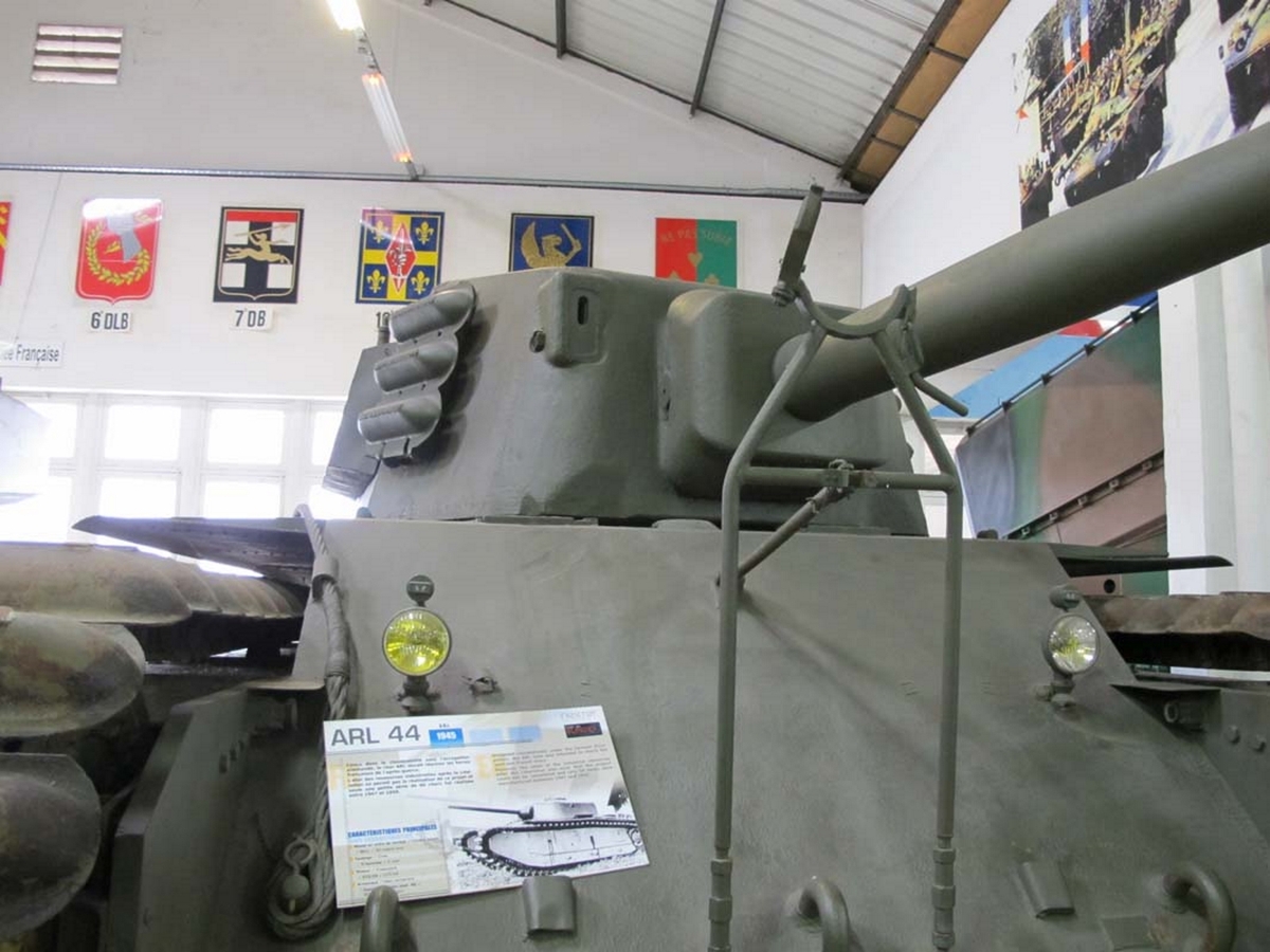 The Modelling News: Preview: Amusing Hobby's ARL-44 in 35th scale...