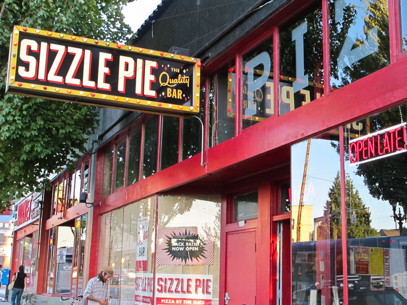 This Is Pizza: Impressions: Sizzle Pie