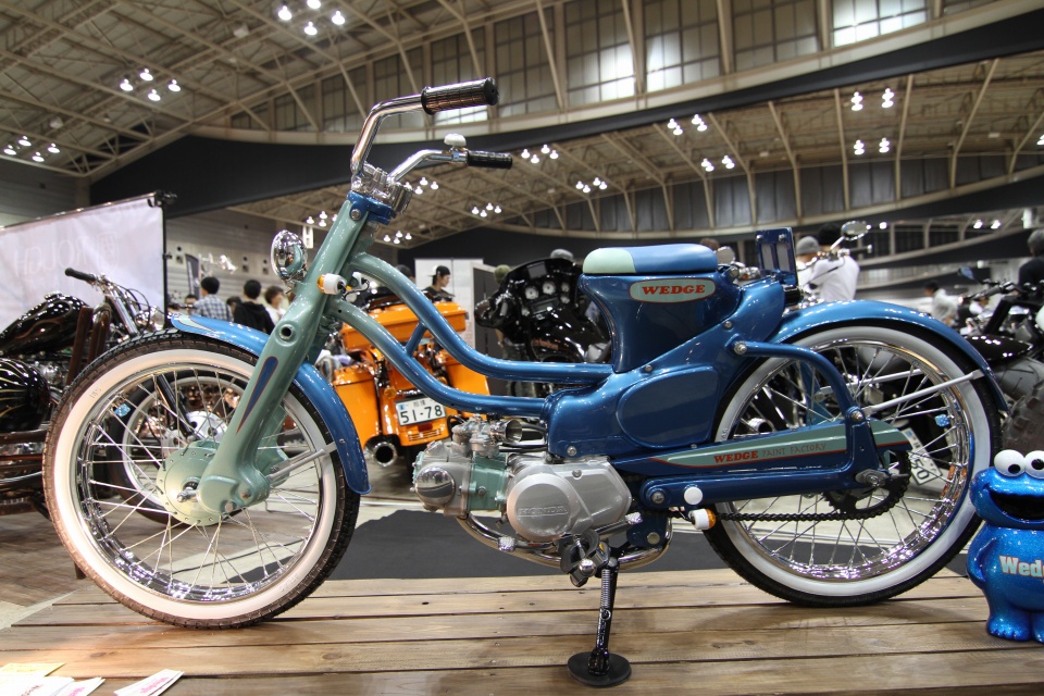 Tangki Knalpot Kustom: Inspirasi Modifikasi Street Cub ( Bagian I )