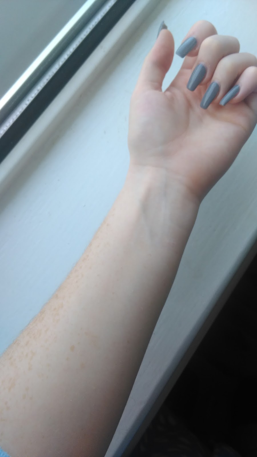 Tanning Thursday - Pearls & Poison