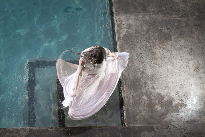 UNPRECEDENTED PICTURES: Courtney Read's Mini Model Photo Shoot