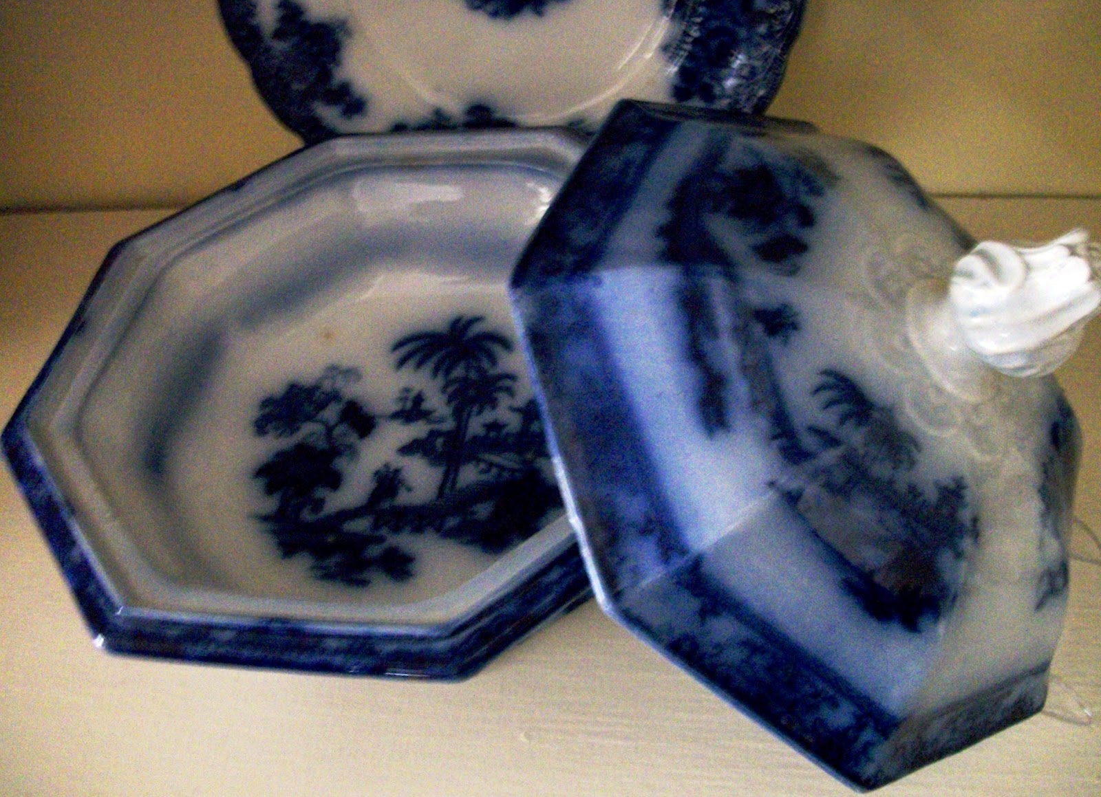 Writing Straight from the Heart: Collection of Flow Blue China