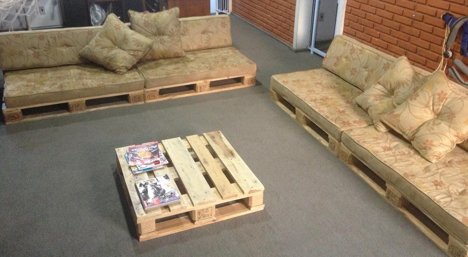 Gessica Morais | Uma Linda Promessa: DIY: Faça um sofá usando pallets