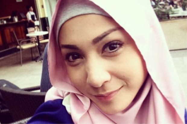 Kerjaya Elfaeza Ul Haq Suram Selepas Diminta Buka Hijab