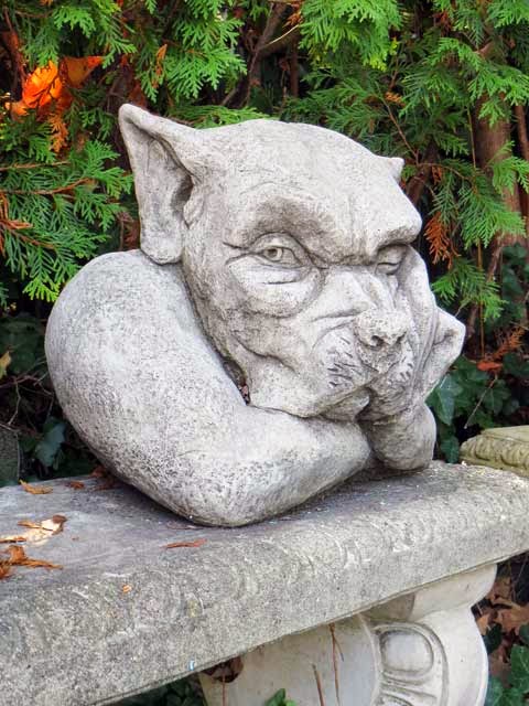 byRhyta Photography: Grotesque Statues