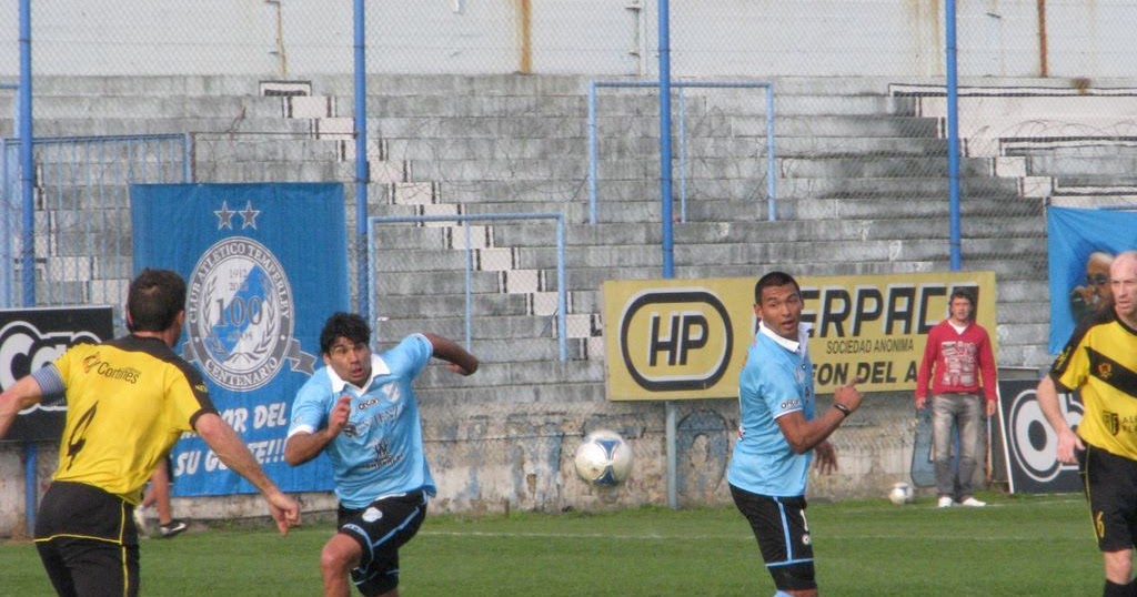 Historia del Club Atletico Temperley: Temperley: debut goleador