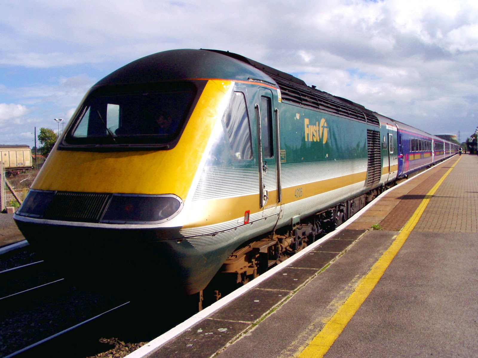 'Along These Tracks' Train Photos Site : Photo Collection Class 43 HST ...