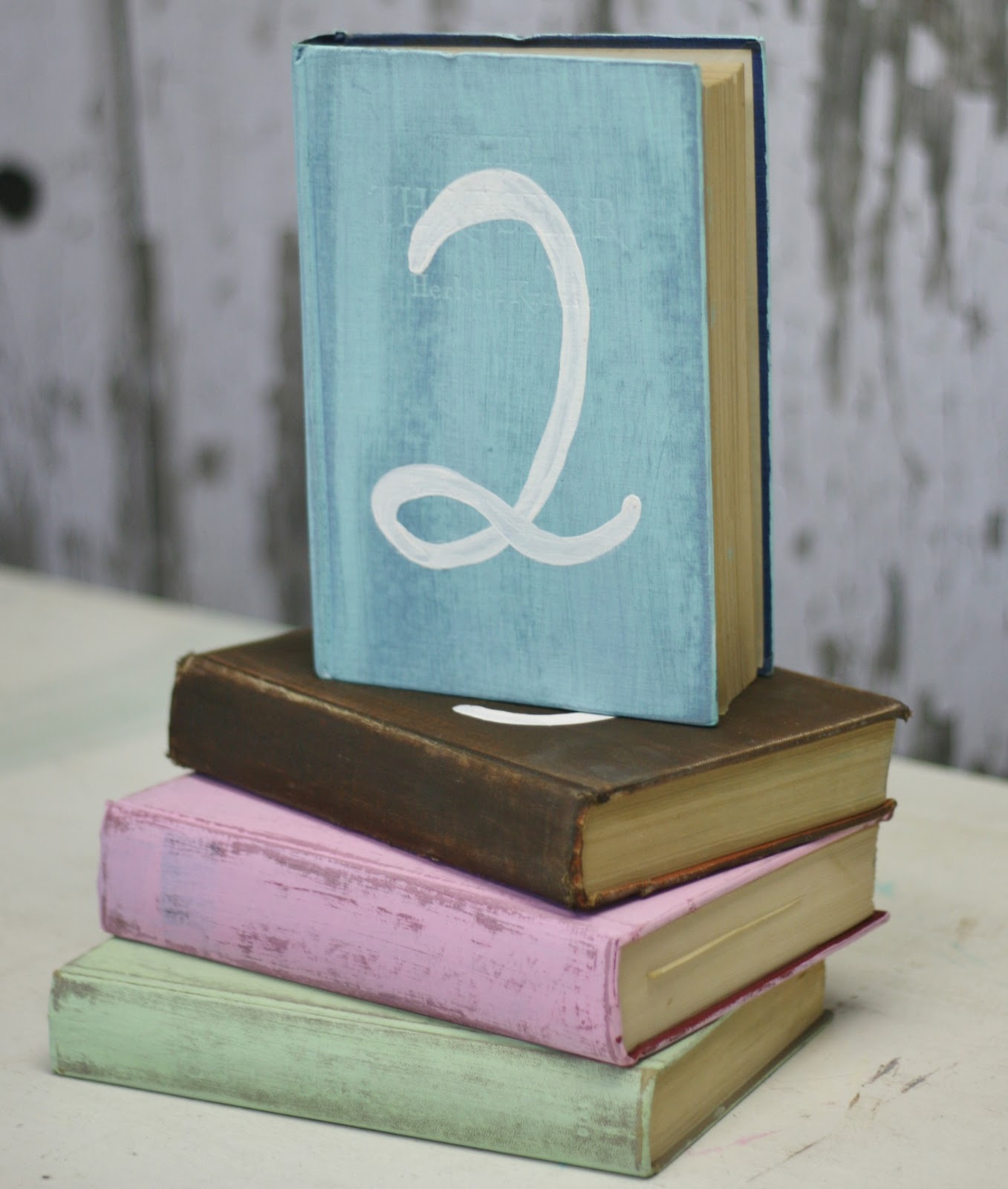 Morgann Hill Designs: Do-It-Yourself Upcycled Vintage Book Table Numbers
