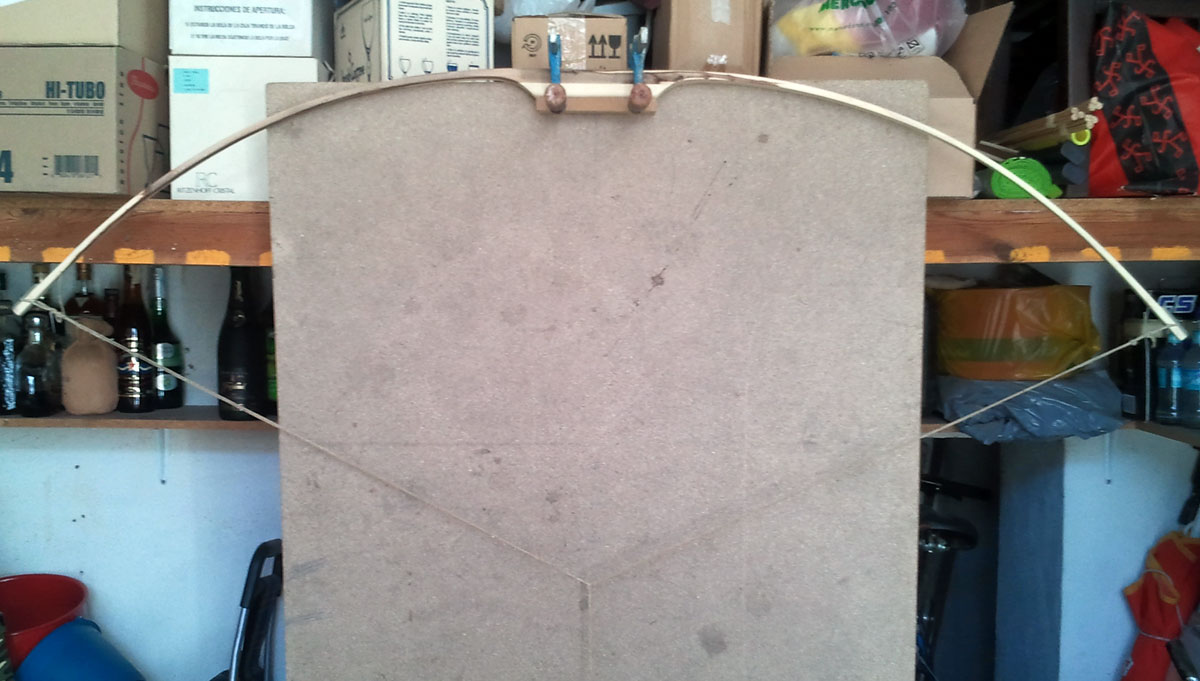 Arcos y flechas artesanales: Elaboración del arco