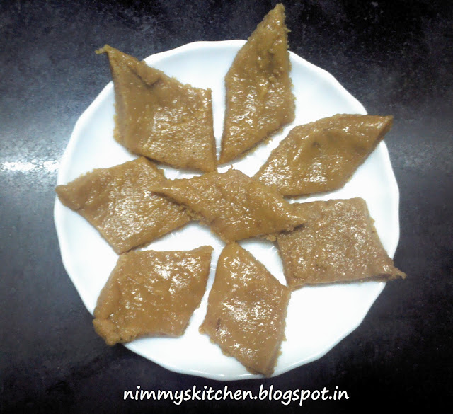 Nimmy's Kitchen: Peda / Khoya Burfi