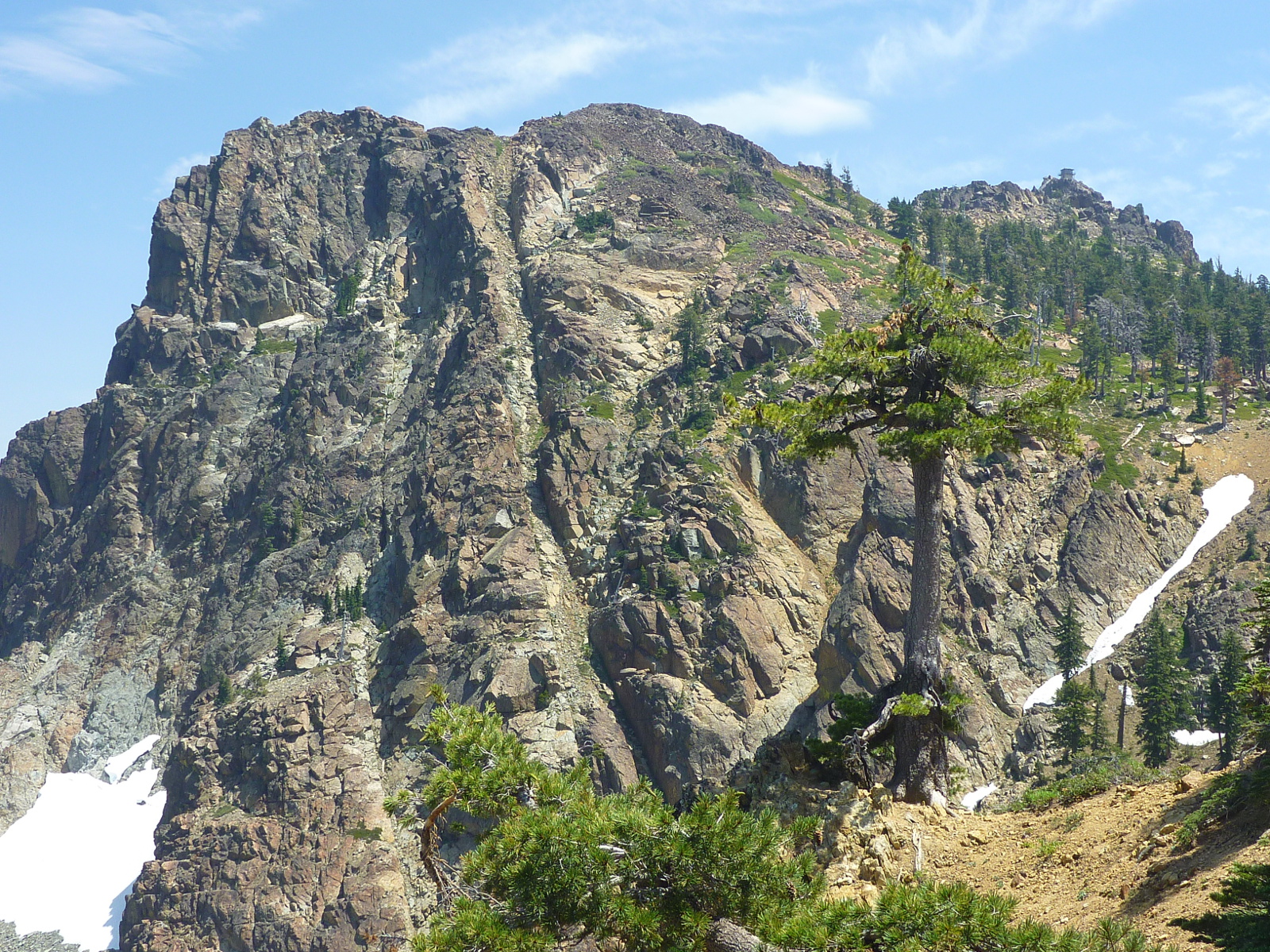 Trailing Ahead: Sierra Buttes Lookout Trail